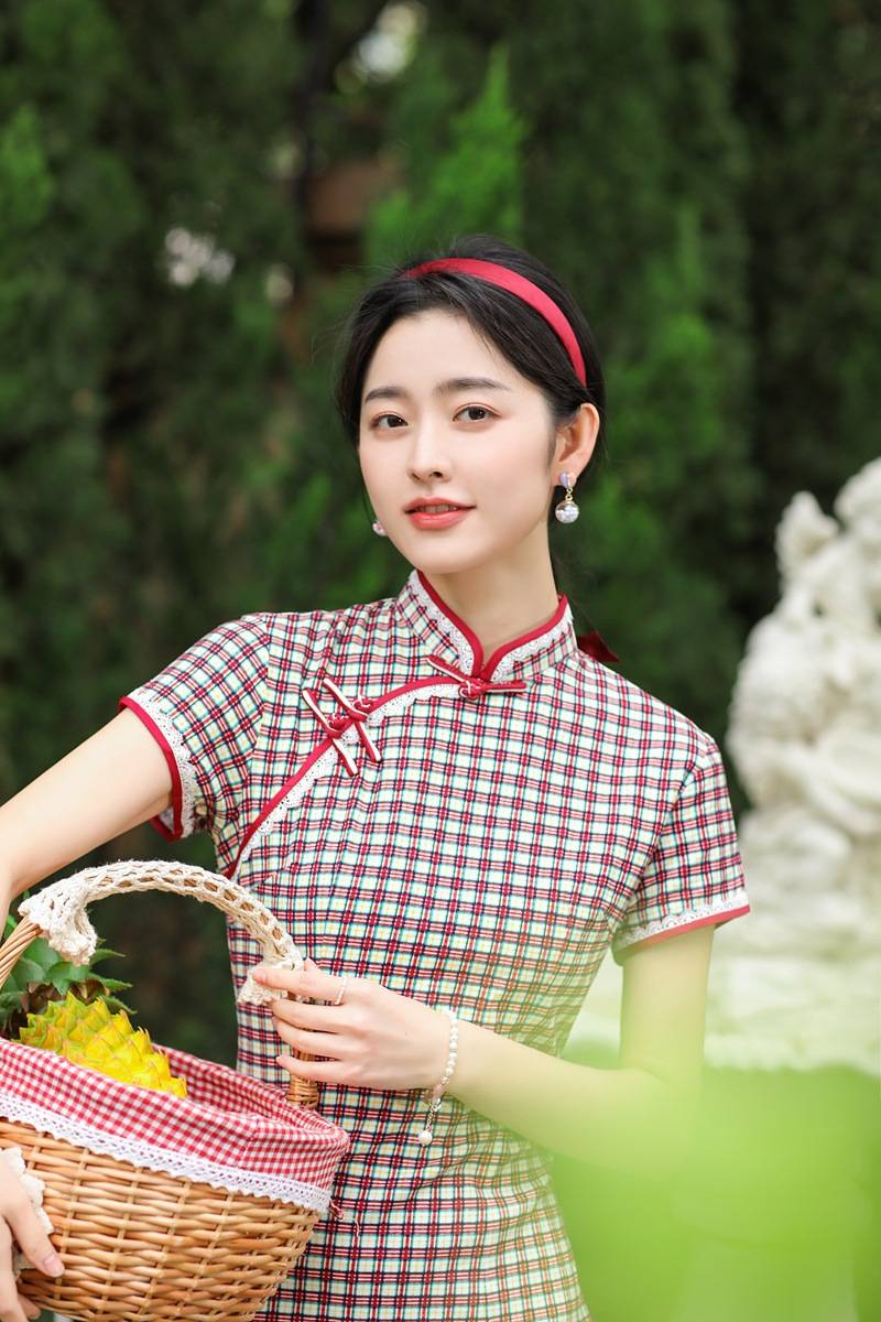 Hangzhou Red Plaid Cotton Short Qipao
