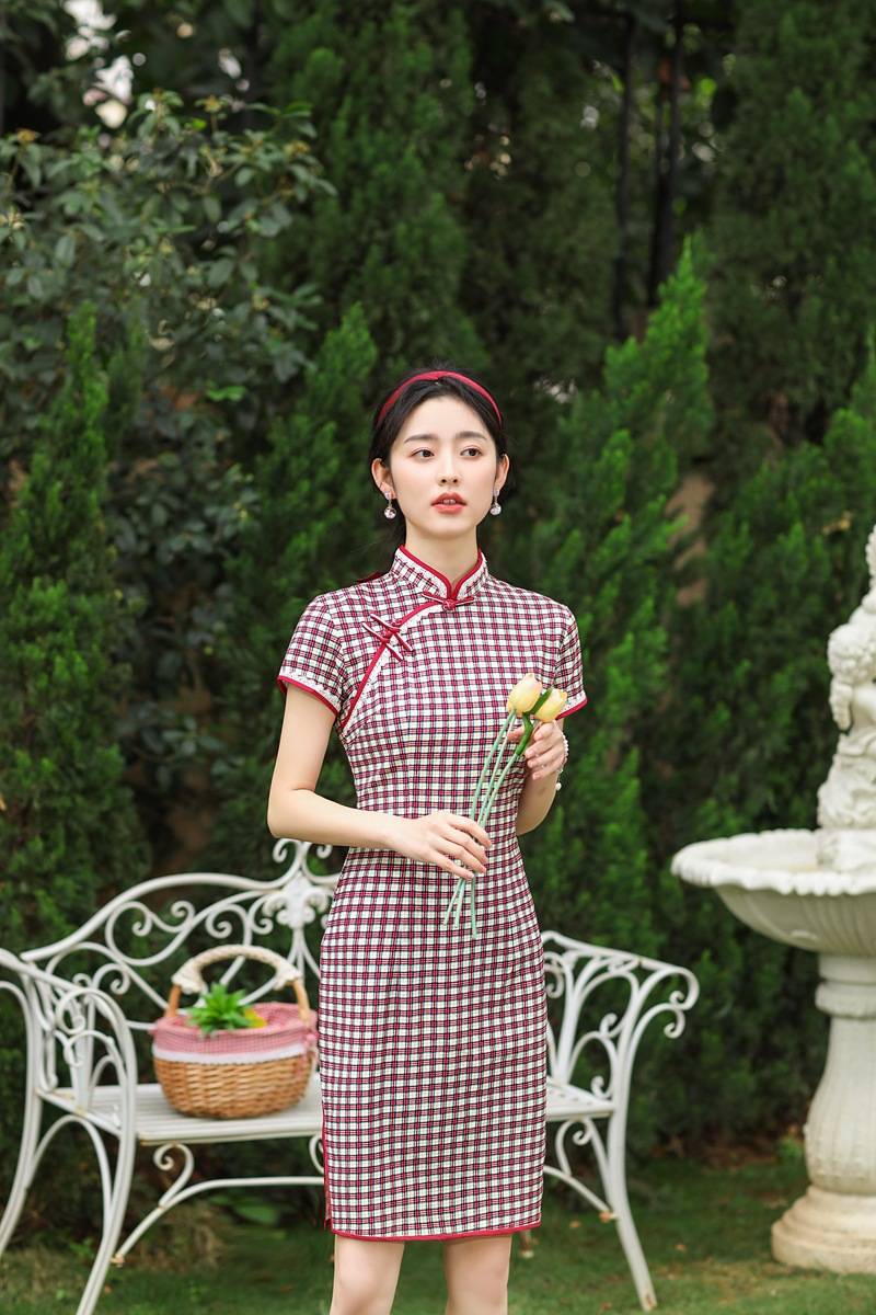 Hangzhou Red Plaid Cotton Short Qipao