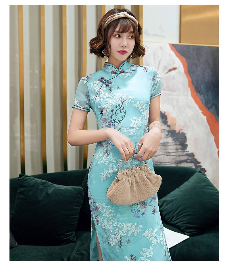 Suzhou Peach Blossom Blue Lace Midi Cheongsam
