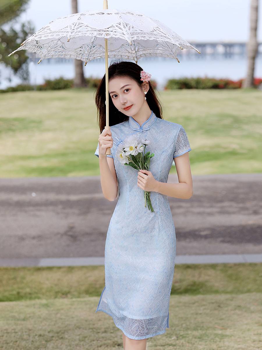 Fresh and Sweet Lace Light Blue Midi Cheongsam