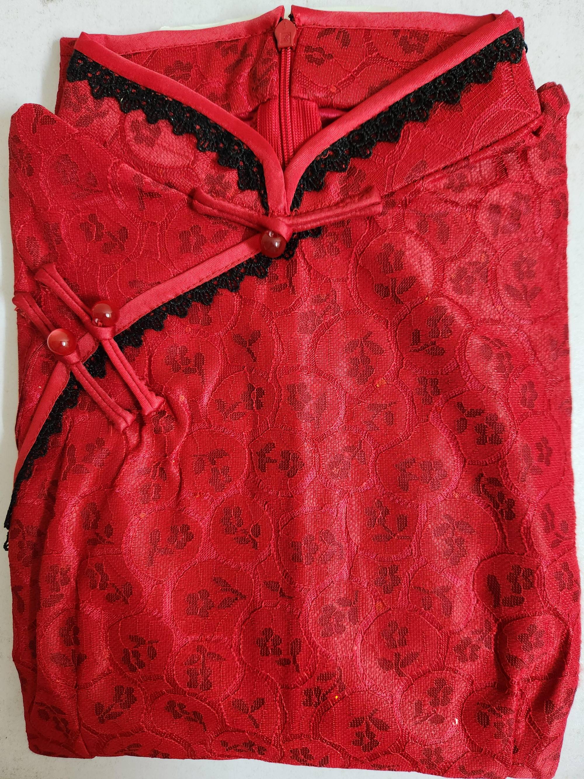 Suzhou 3/4 sleeve Lace Maroon Midi Cheongsam